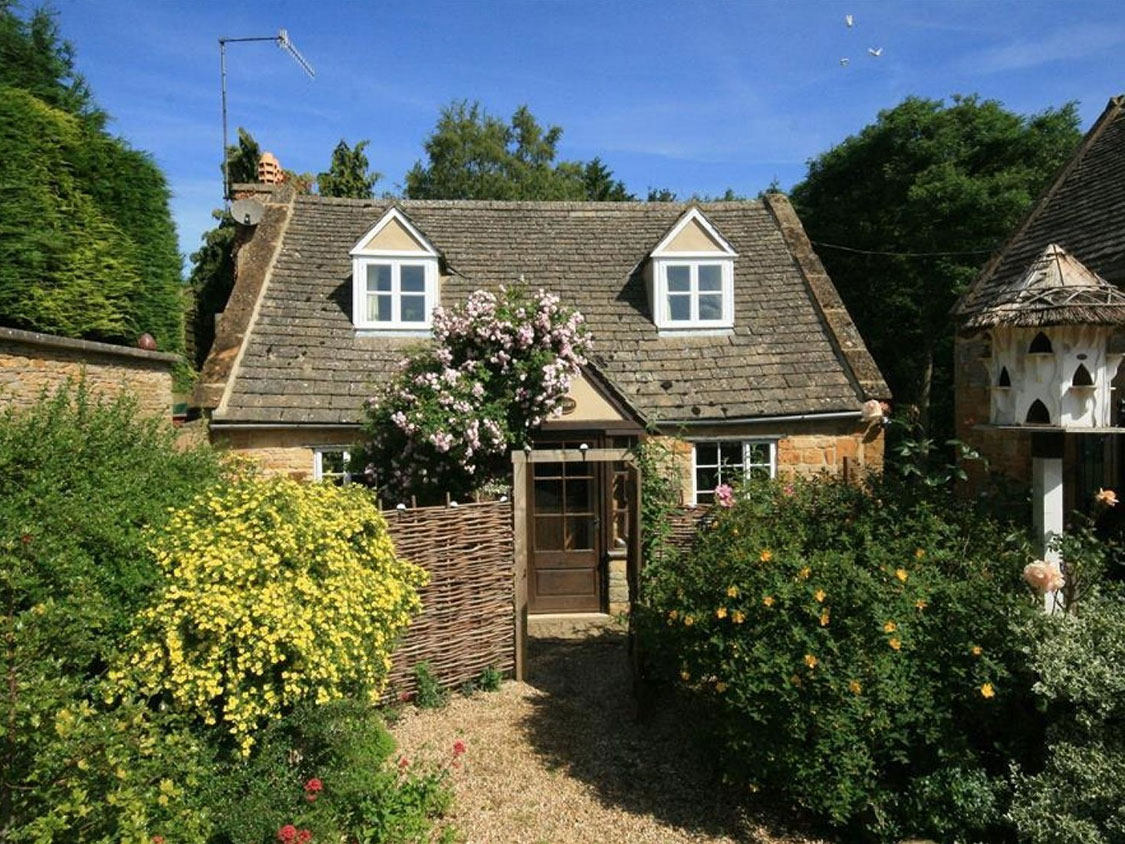 Let Your Cottage | Cotswolds' Holiday Letting Experts| Manor Cottages